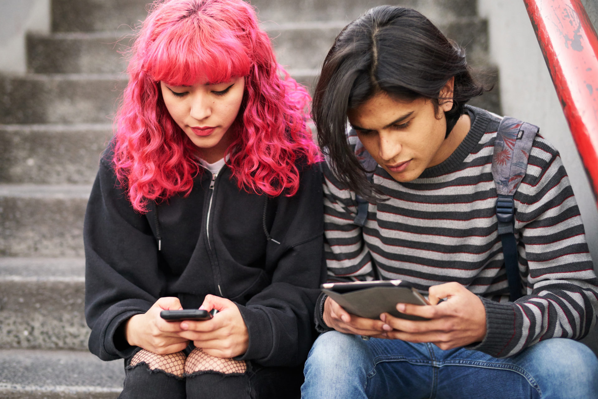 Online predátori, grooming, porno a ďalšie nástrahy | beznastrah.online